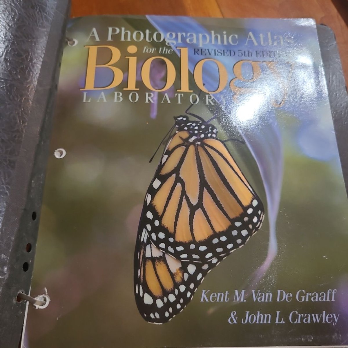 A Photographic Atlas for the Biology Laboratory by Kent M. Van De ...