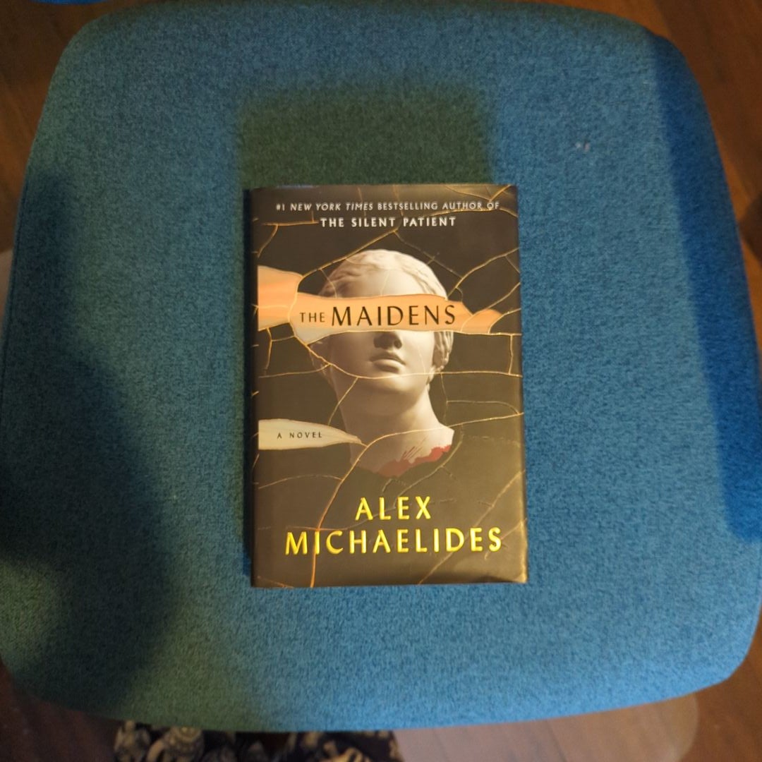 The Maidens by Alex Michaelides, Hardcover | Pangobooks