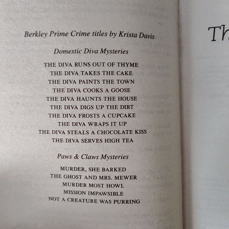 The Diva Serves High Tea by Krista Davis