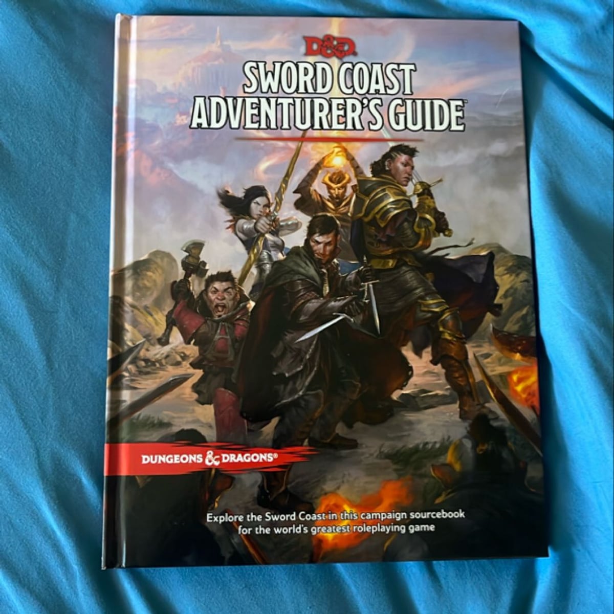 Sword Coast Adventurer's Guide by Dungeons & Dragons