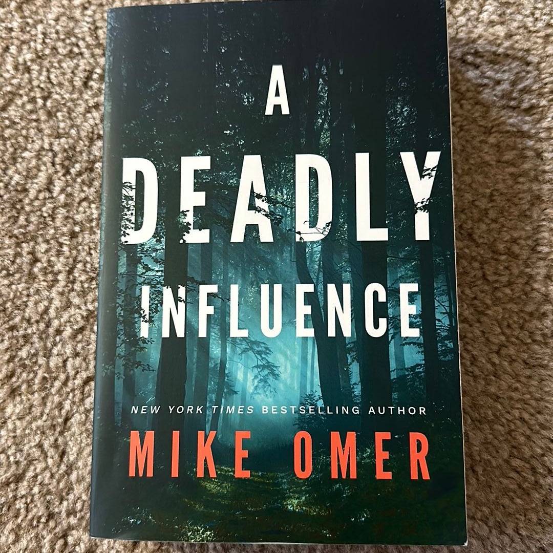A Deadly Influence by Mike Omer, Paperback | Pangobooks
