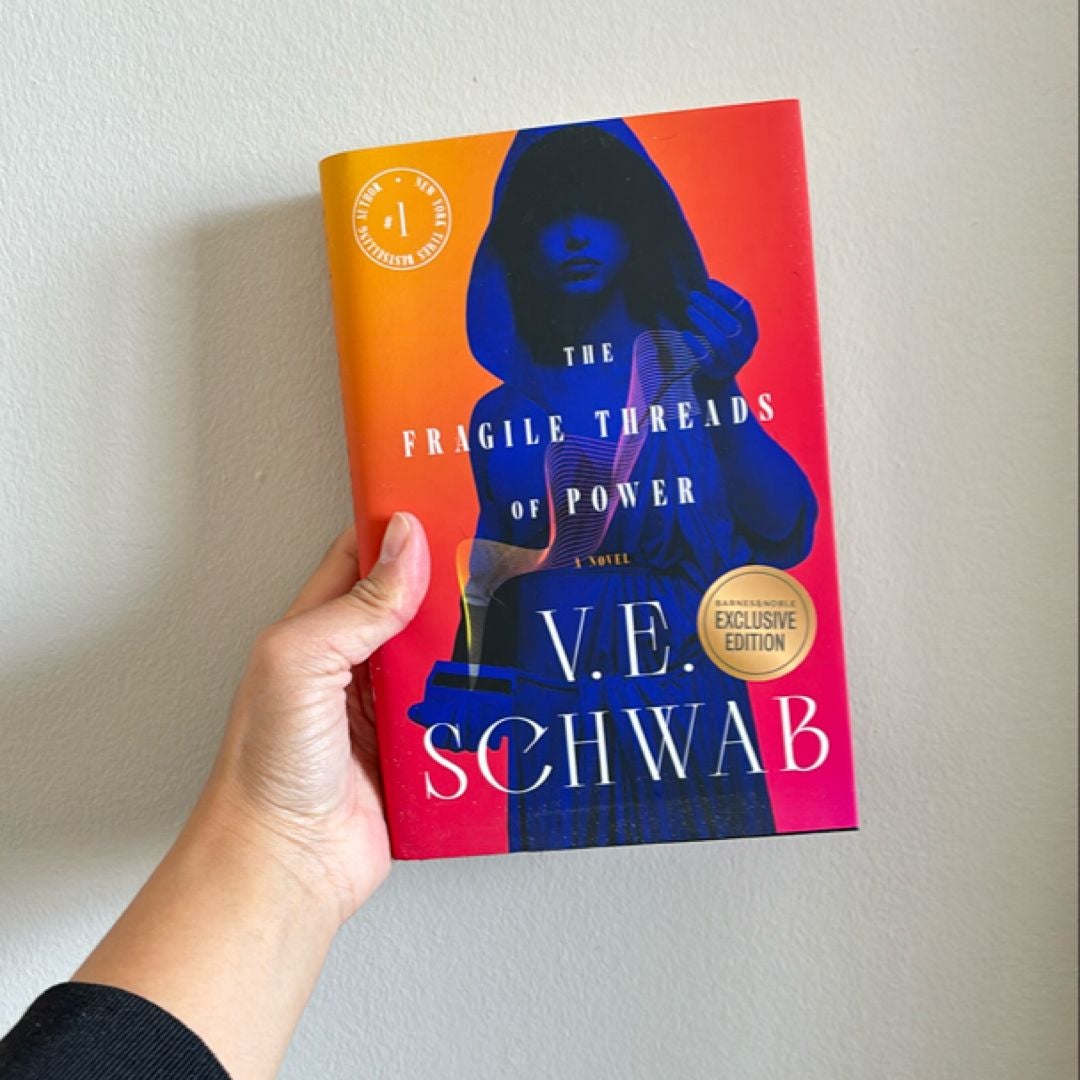 The Fragile Threads of Power by V.E. Schwab, Hardcover | Pangobooks