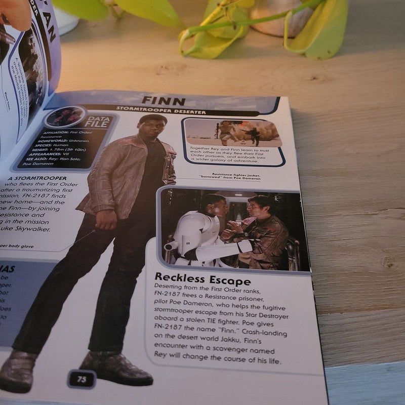 Star Wars Character Encyclopedia, Updated and Expanded by Pablo Hidalgo, Simon Beecroft