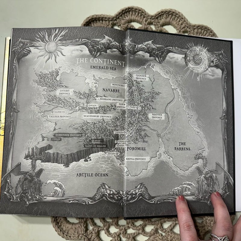 Fourth Wing (First Edition - Sprayed Edges) by Rebecca Yarros ...