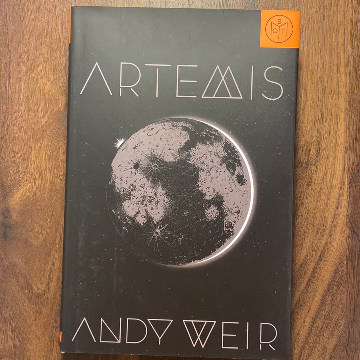 Artemis by Andy Weir, Hardcover | Pangobooks