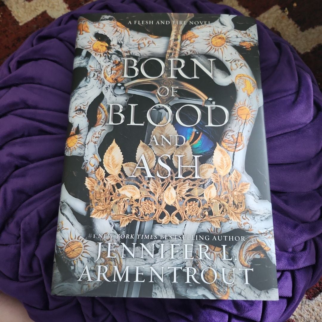 Born Of Blood And Ash by Jennifer L. Armentrout