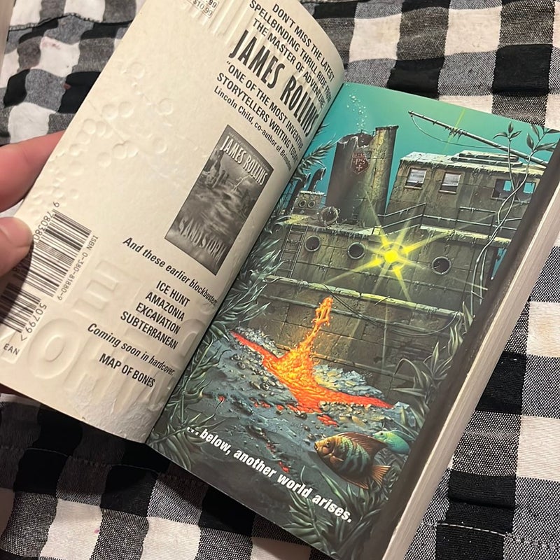 Deep fathom by James Rollins , Paperback | Pangobooks