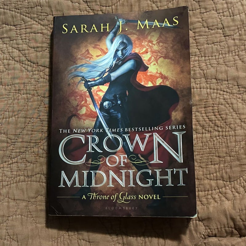 Crown of Midnight by Sarah J. Maas, Paperback | Pangobooks