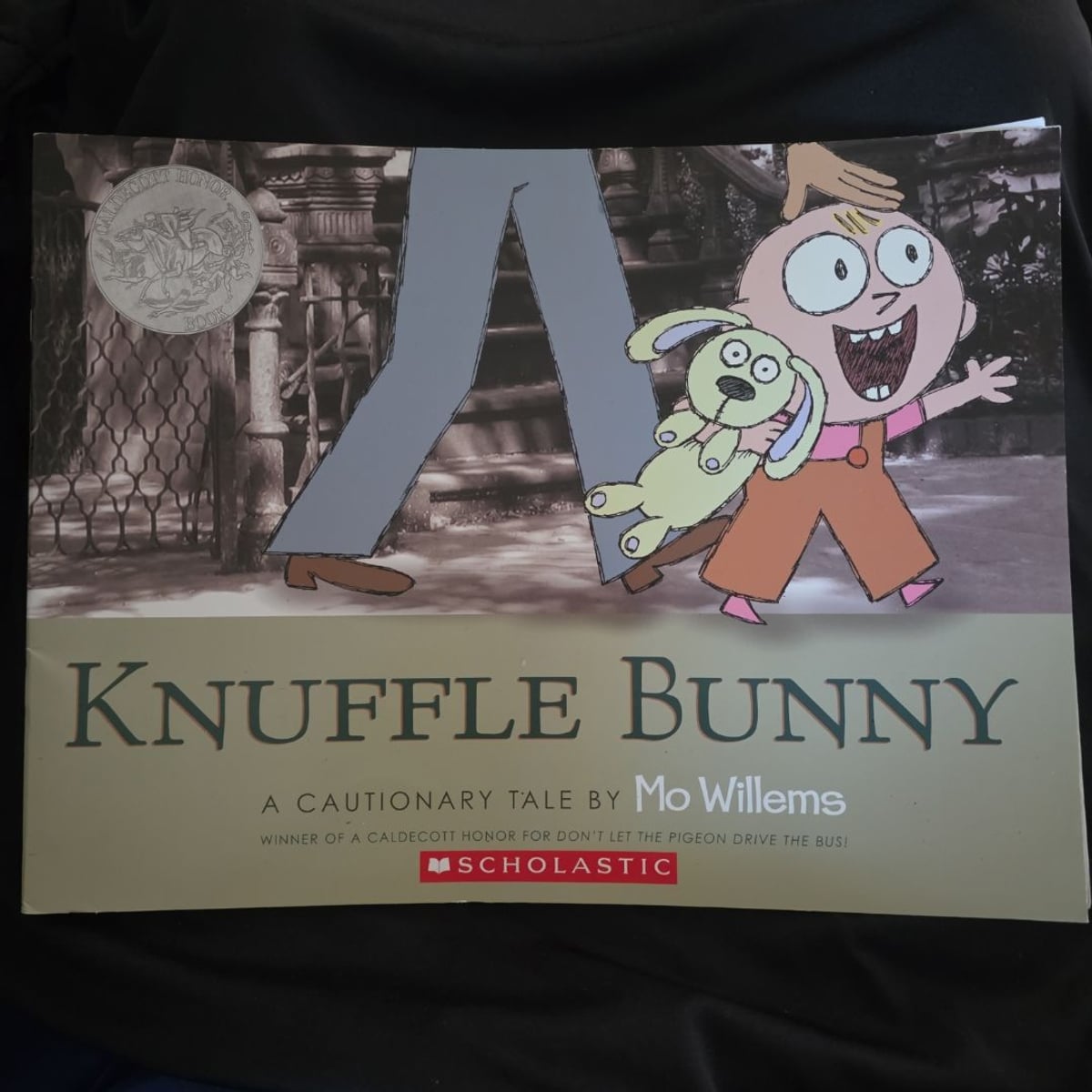 Knuffle Bunny: a Cautionary Tale by Mo Willems (Illustrator)