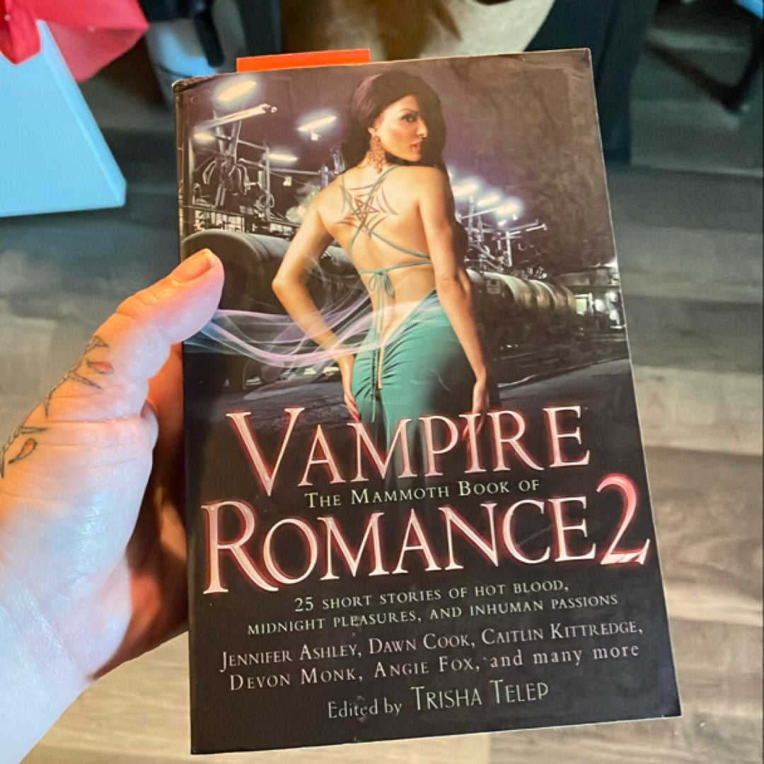 The Mammoth Book of Vampire Romance 2 by Tricia Telep, Paperback | Pangobooks