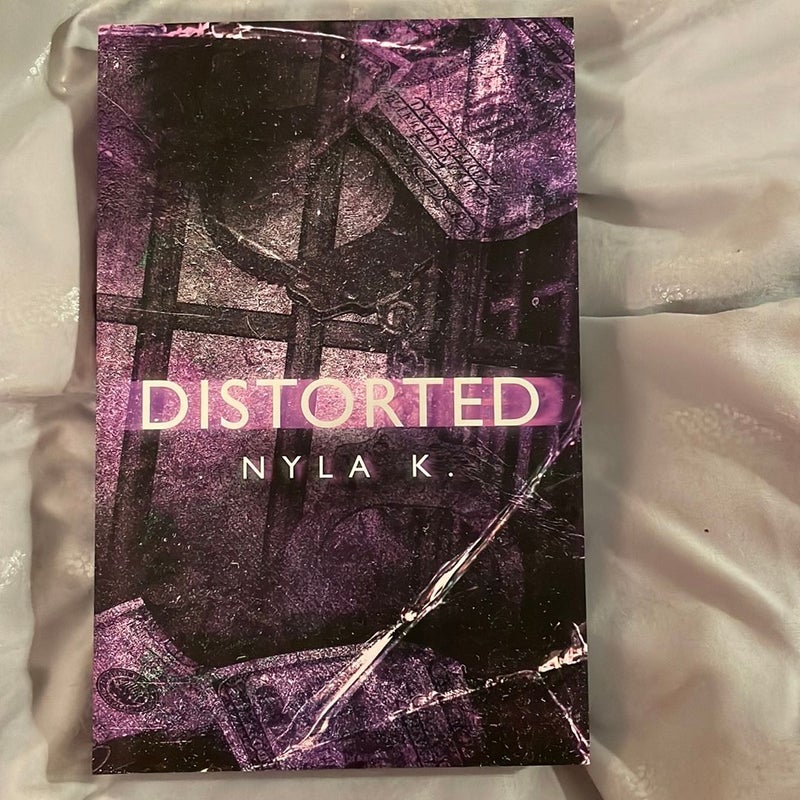 Distorted by Nyla K , Paperback | Pangobooks