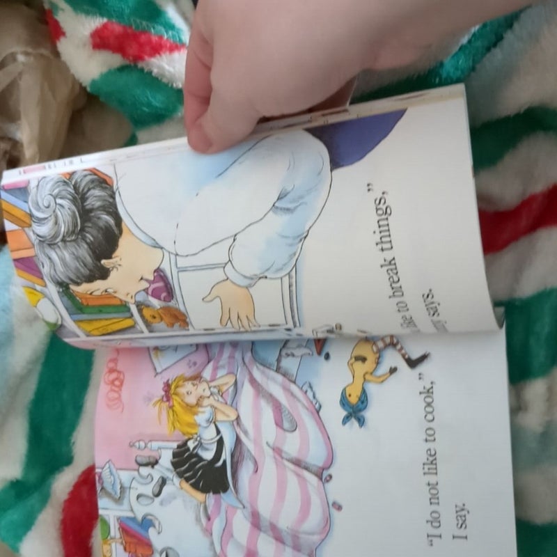 Eloise Breaks Some Eggs/Ready-To-Read by Kay Thompson, Paperback | Pangobooks