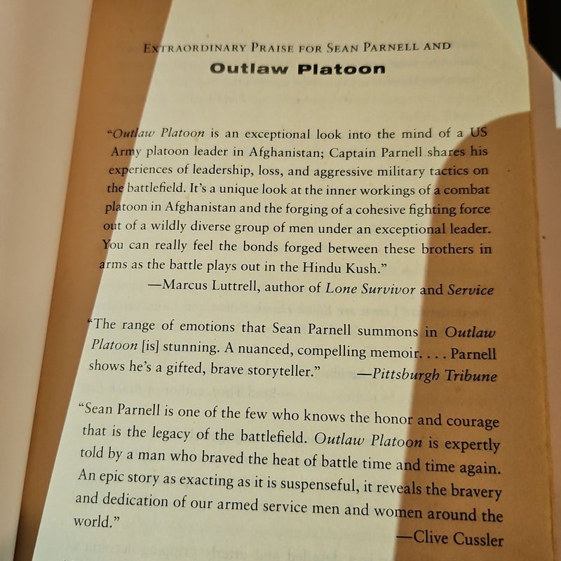 Outlaw Platoon by Sean Parnell, Paperback | Pangobooks